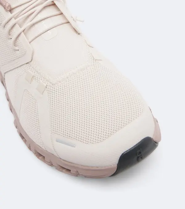 On Cloud 6 Running Sneakers