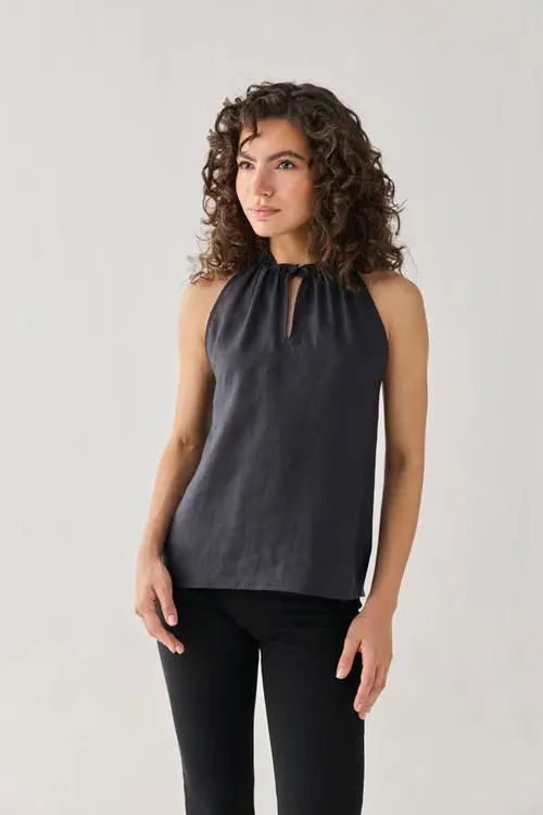 REISTOR Halter Neck Top
