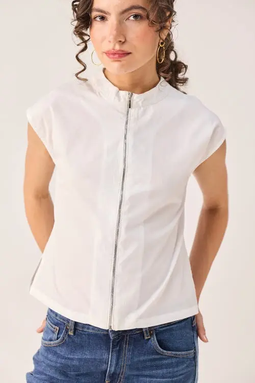 REISTOR Zip Front Top