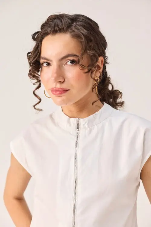 REISTOR Zip Front Top