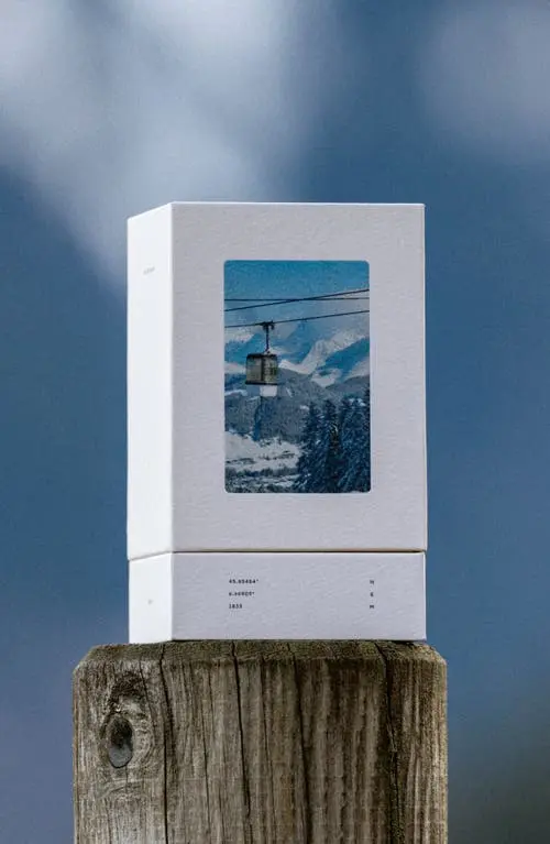 VACANZA Megeve Eau De Parfum - Rock Cap