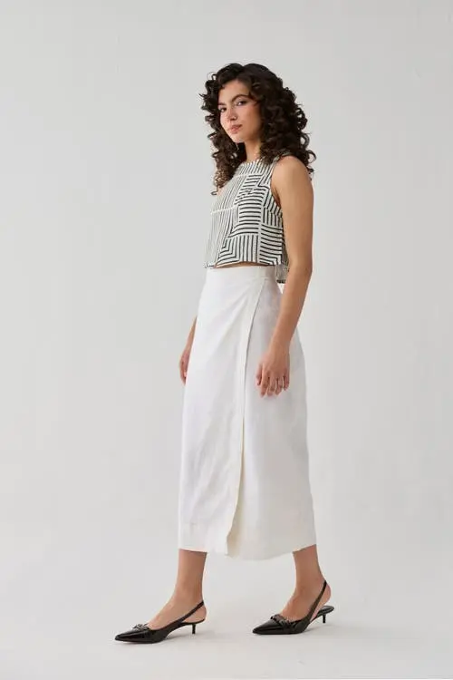 REISTOR Fitted Overlap Midi Skirt