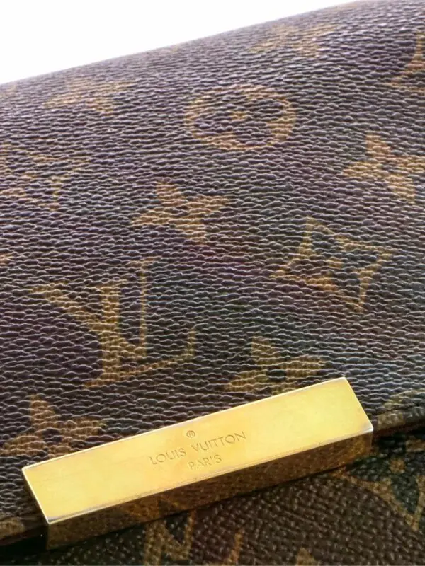 LOUIS VUITTON Favorite Handbag Monogram Canvas Mm Crossbody Bag - Brown