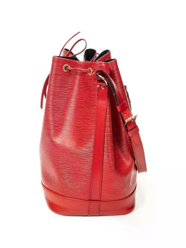 LOUIS VUITTON Epi Noe Gm Bucket Bag