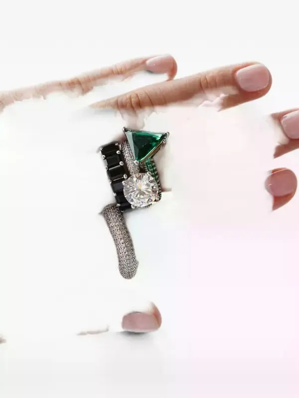 IZABEL DISPLAY Chunky Crystal-embellished Rings
