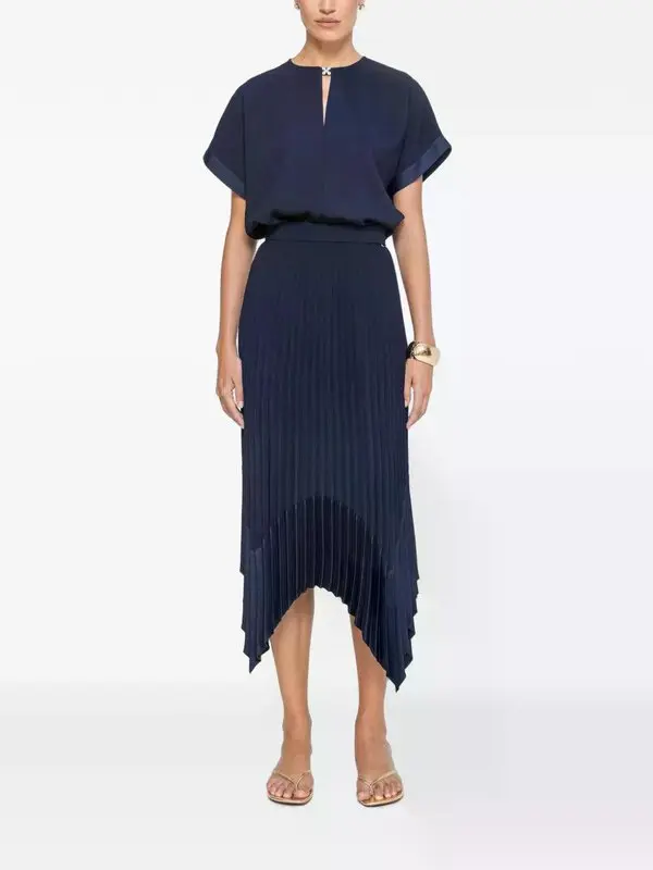 NISSA Short-sleeve Top