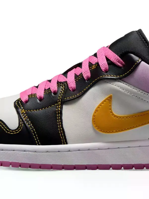 JORDAN 1 Low Se Sneakers