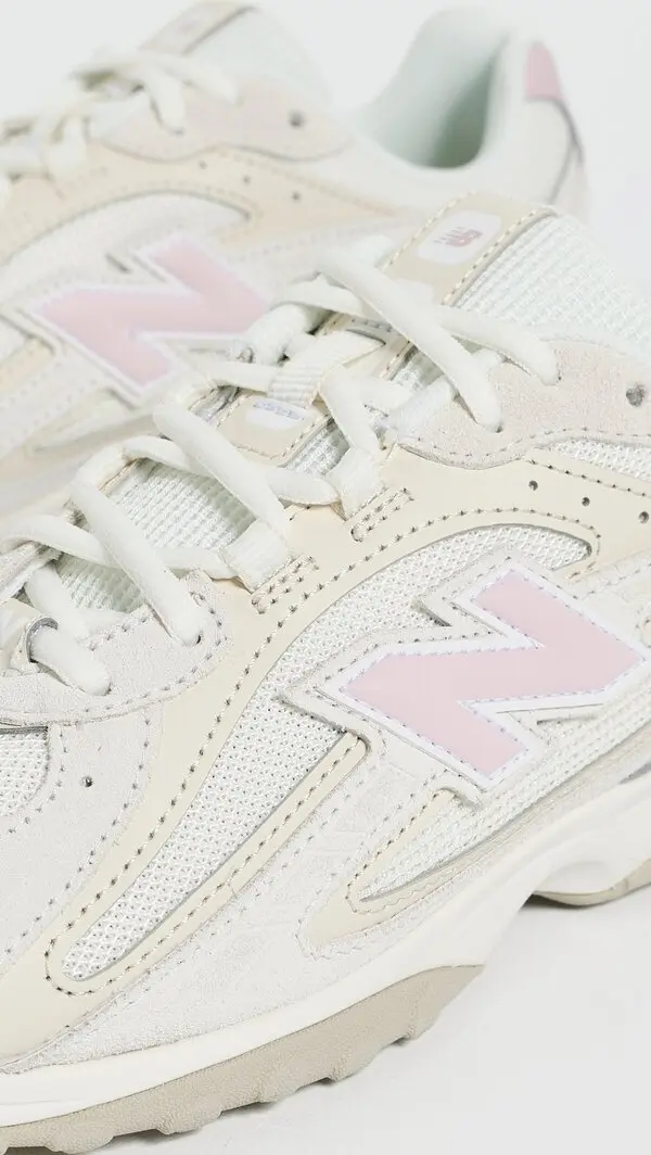 NEW BALANCE 204l Lifestyle Sneakers
