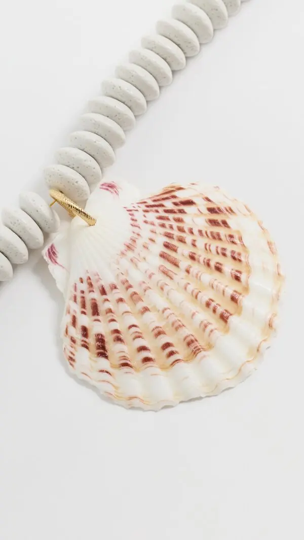 LOGAN TAY Carolina Shell Necklace