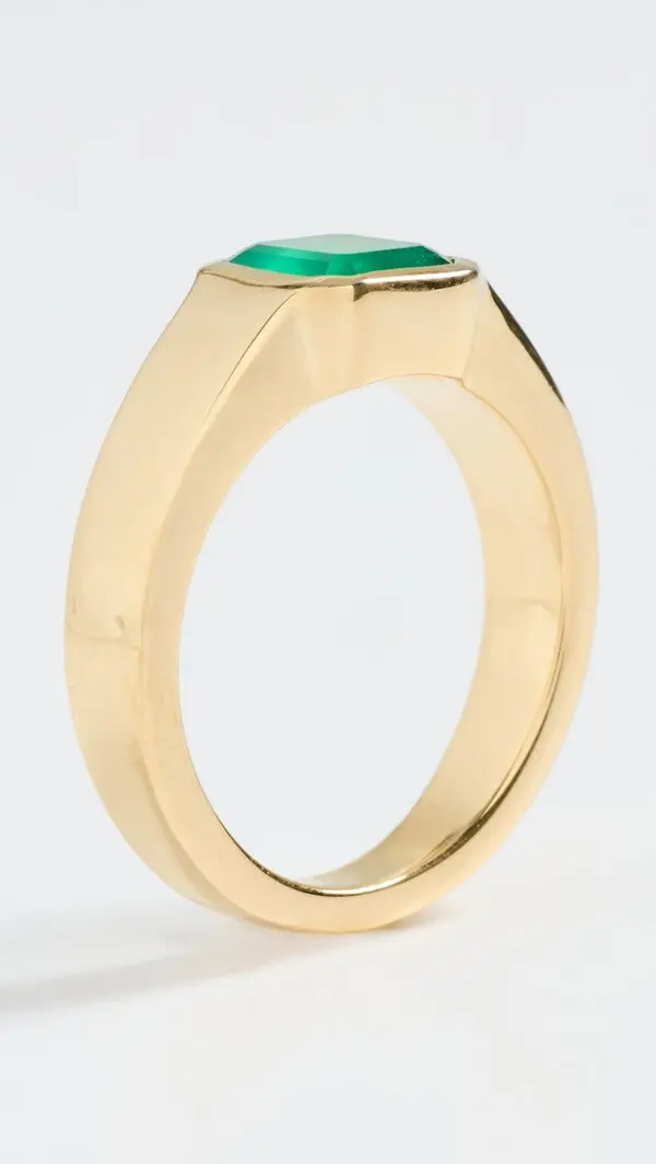 Shashi Pinky Signet Ring