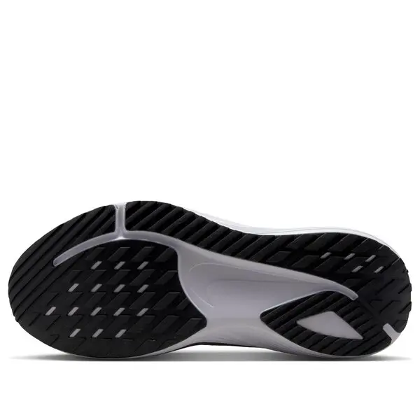 Nike Quest Athletic Sneakers