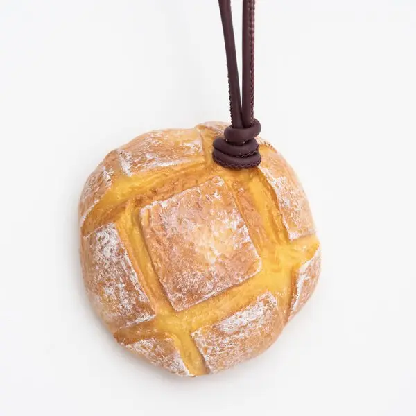 ABSURDE Bread Bag Charm