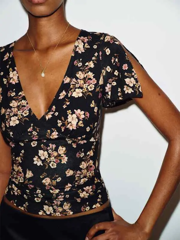 REFORMATION Cosette Flutter Sleeve V-neck Knit Top - Black