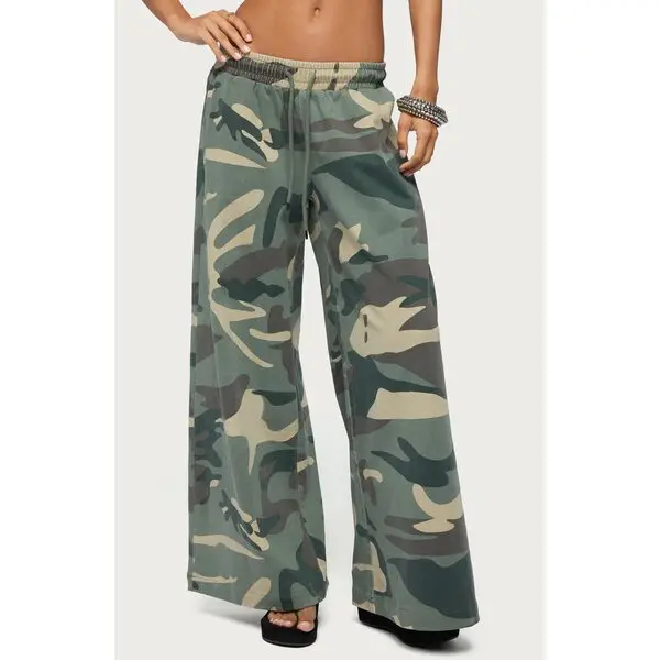 EDIKTED Allen Camo Wide Leg Sweatpants - Olive