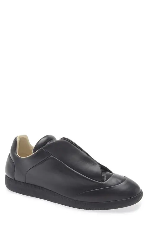 MAISON MARGIELA Future Low Top Sneaker - Black