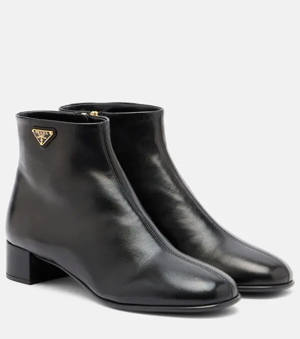 Prada Leather Ankle Boots With Zip Closure - Black