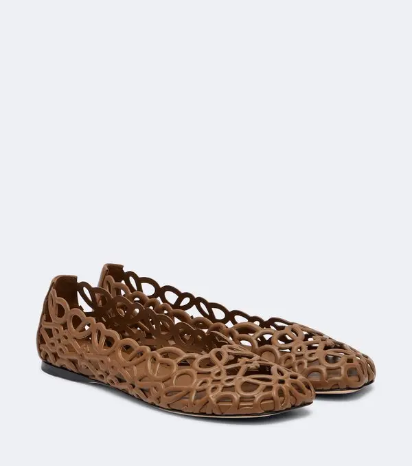 Loewe Petal Anagram Leather Ballet Flats - Brown