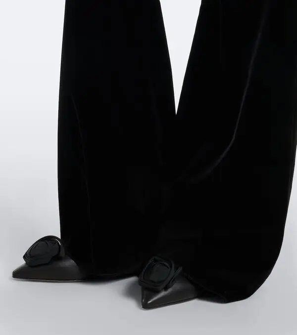 ROGER VIVIER Pointed Toe Ballet Flats - Black