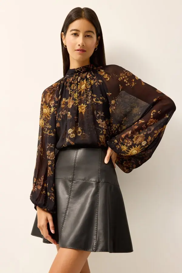 MARIE OLIVER Scottie Top