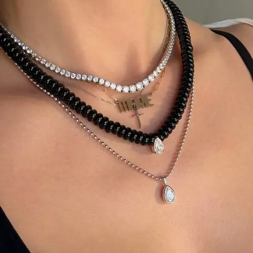LENI JAMES The Mini Classic Cross Necklace