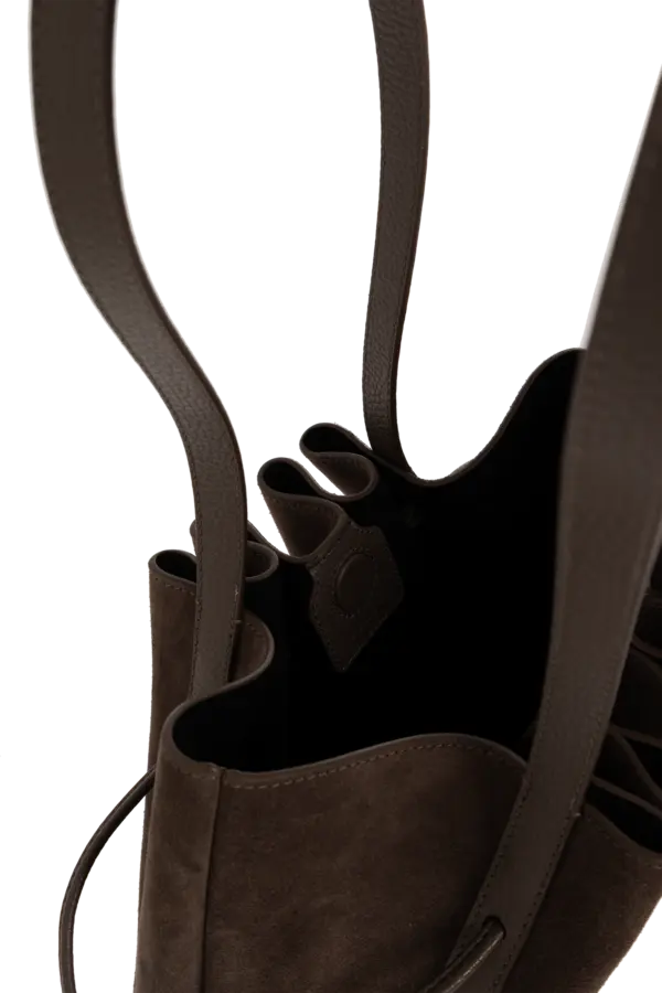 Yuzefi Scallop Shoulder Bag