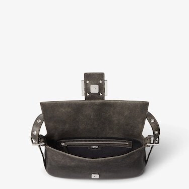 Fendi Baguette® 26424
