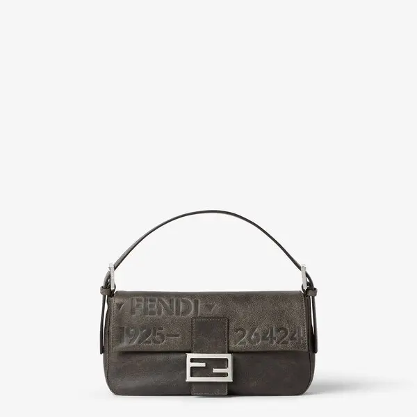 Fendi Baguette® 26424 Shoulder Bag - Black