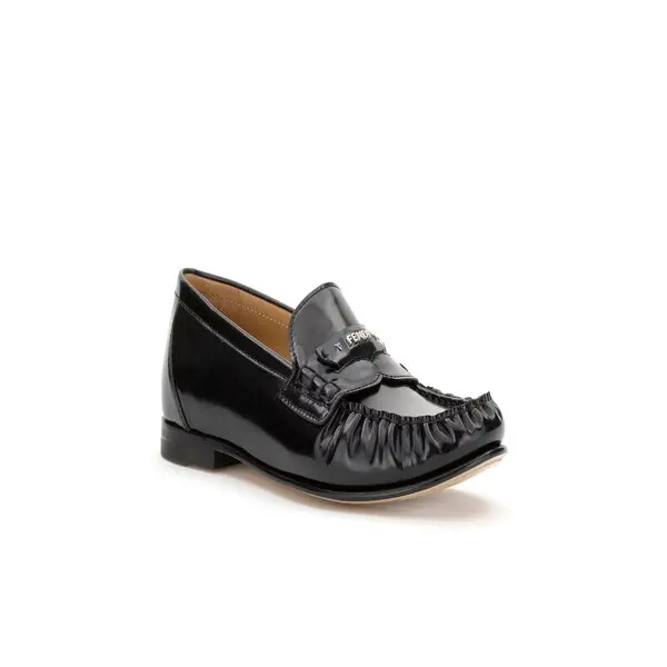 Fendi Scrunch Loafers In Calf Leather - Black
