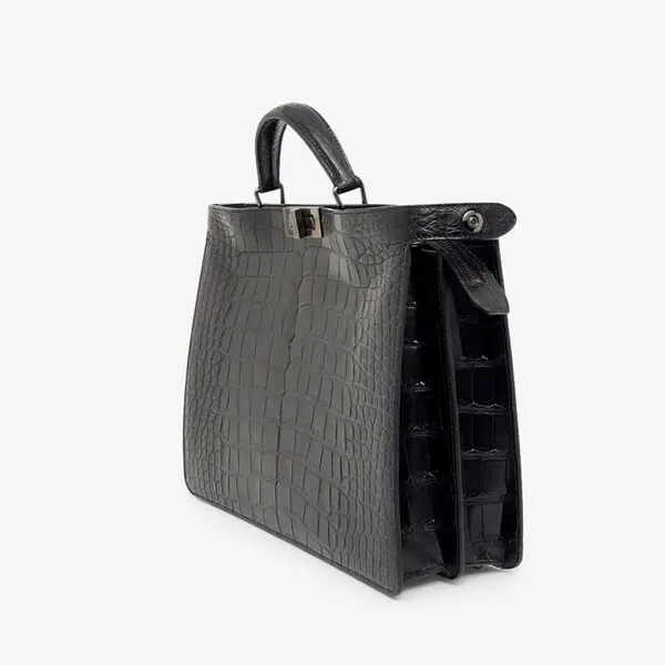 Fendi Peekaboo Iseeu Medium
