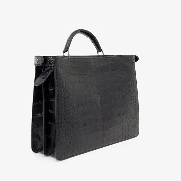Fendi Peekaboo Iseeu Medium