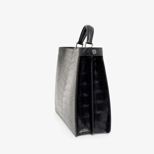 Fendi Peekaboo Iseeu Medium