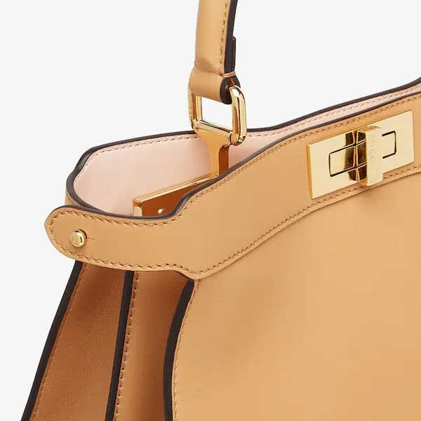 Fendi Peekaboo Iseeu Medium