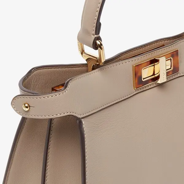 Fendi Peekaboo Iseeu Medium