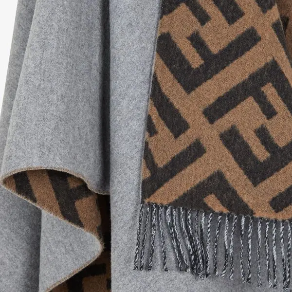 Fendi Ff Poncho - Grey