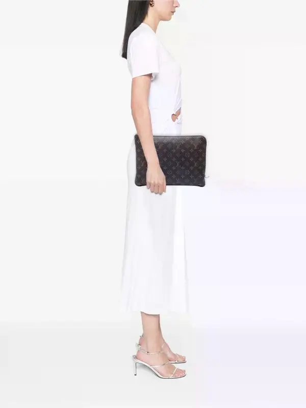 LOUIS VUITTON Monogram Etui Voyage Mm Clutch Bag - Brown