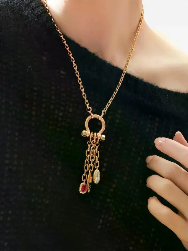 UNIFORM OBJECT 18k Yellow Diamond Engraved Letter Cable Chain Charm