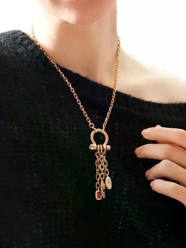 UNIFORM OBJECT 18k Yellow Diamond Engraved Letter Cable Chain Charm