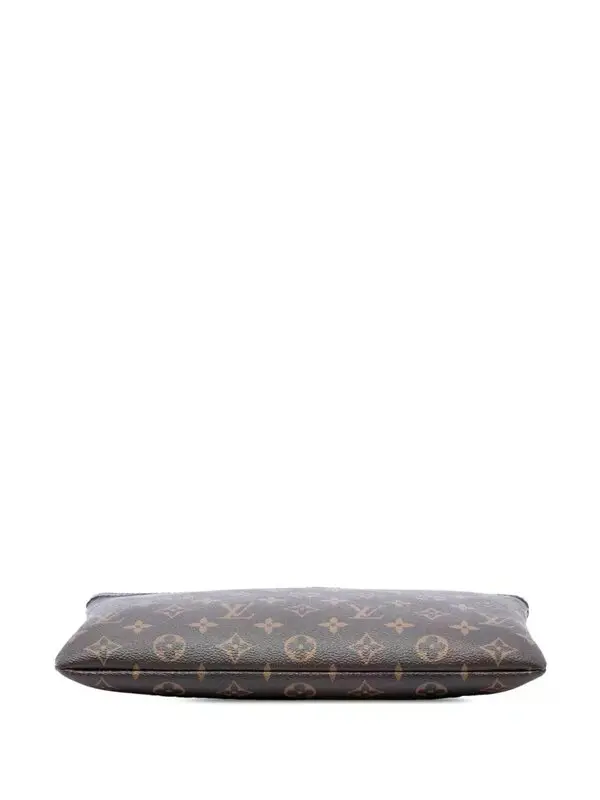 LOUIS VUITTON Monogram Canvas Daily Pouch Clutch Bag - Brown