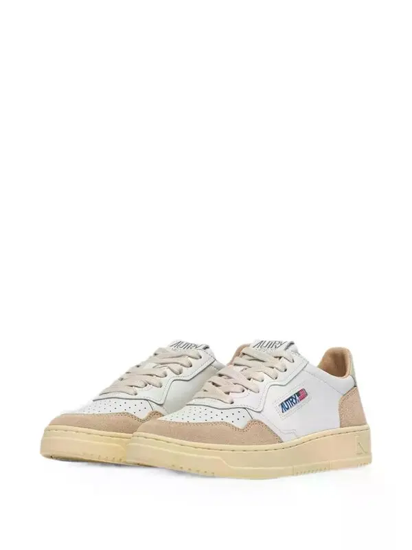 AUTRY Medalist Perforated Sneakers