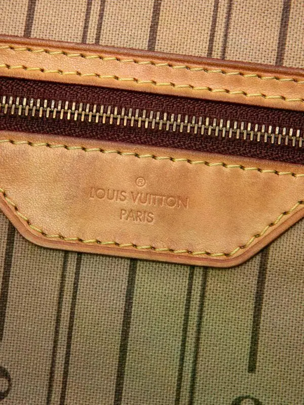 LOUIS VUITTON Monogram Delightful Mm Hobo Bag - Brown