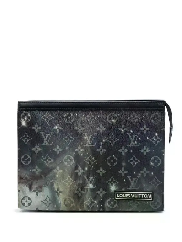 LOUIS VUITTON 2018 Monogram Galaxy Pochette Voyage Mm Clutch Bag - Black