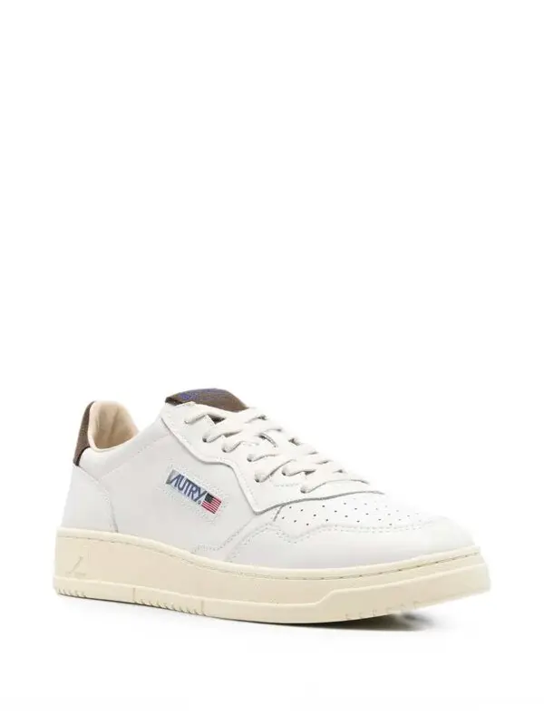 AUTRY Medalist Sneakers With Logo Patch - White