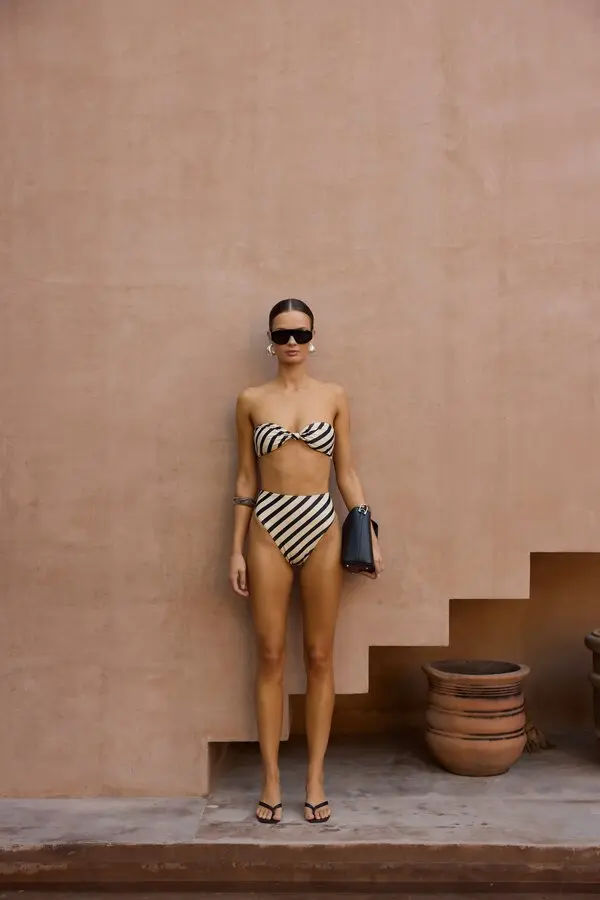 SAME LOS ANGELES Knotted Bandeau Top