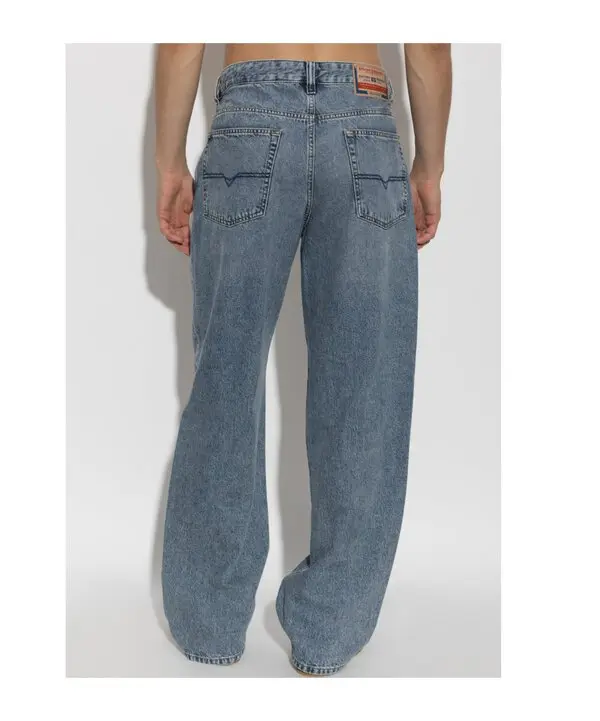 DIESEL® 2001 D-macro Jeans