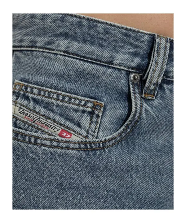 DIESEL® 2001 D-macro Jeans