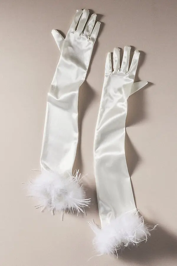 UNTAMED PETALS Olivia Faux-feather Gloves - White