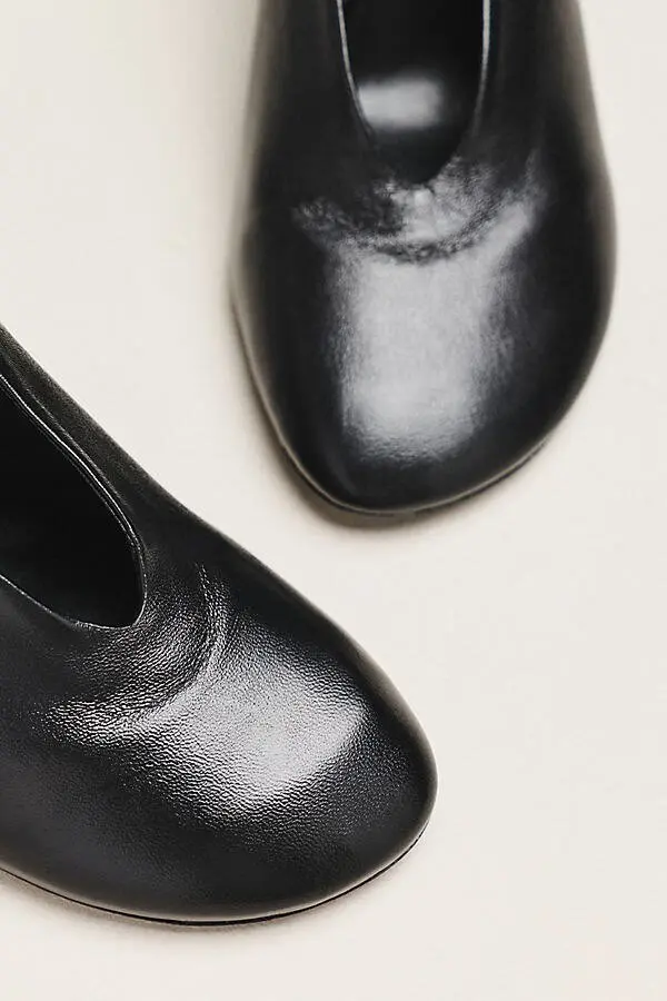 Maeve Easy Leather Pumps - Black