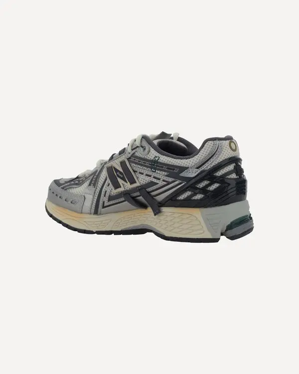 NEW BALANCE 1906a Sneakers - Silver