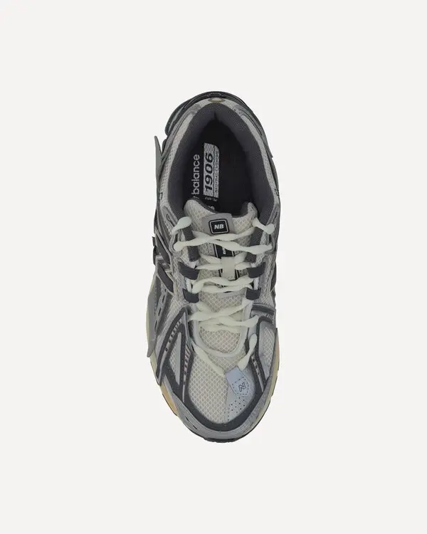NEW BALANCE 1906a Sneakers - Silver