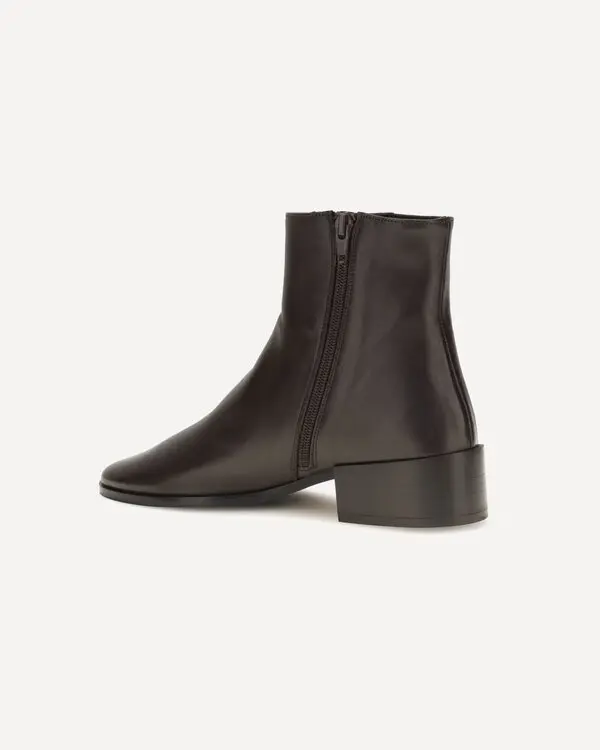 Dear Frances Riv02-river Boot
